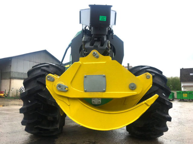 Débardeuse série L, équipée pour affronter les forêts les plus sauvages ...